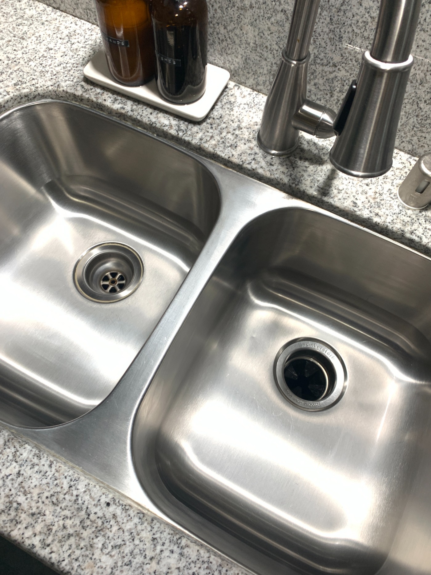 How To Clean Your Kitchen Sink | 4 Easy Steps To A Clean Stainless ...