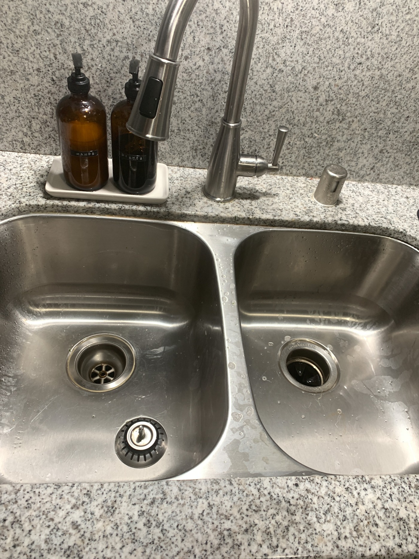 How To Clean Your Kitchen Sink | 4 Easy Steps To A Clean Stainless ...